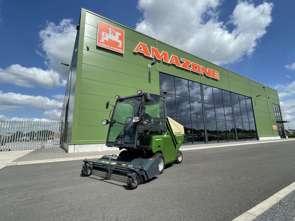 Profihopper PH 1500 is now really for all seasons - Landscape and ...