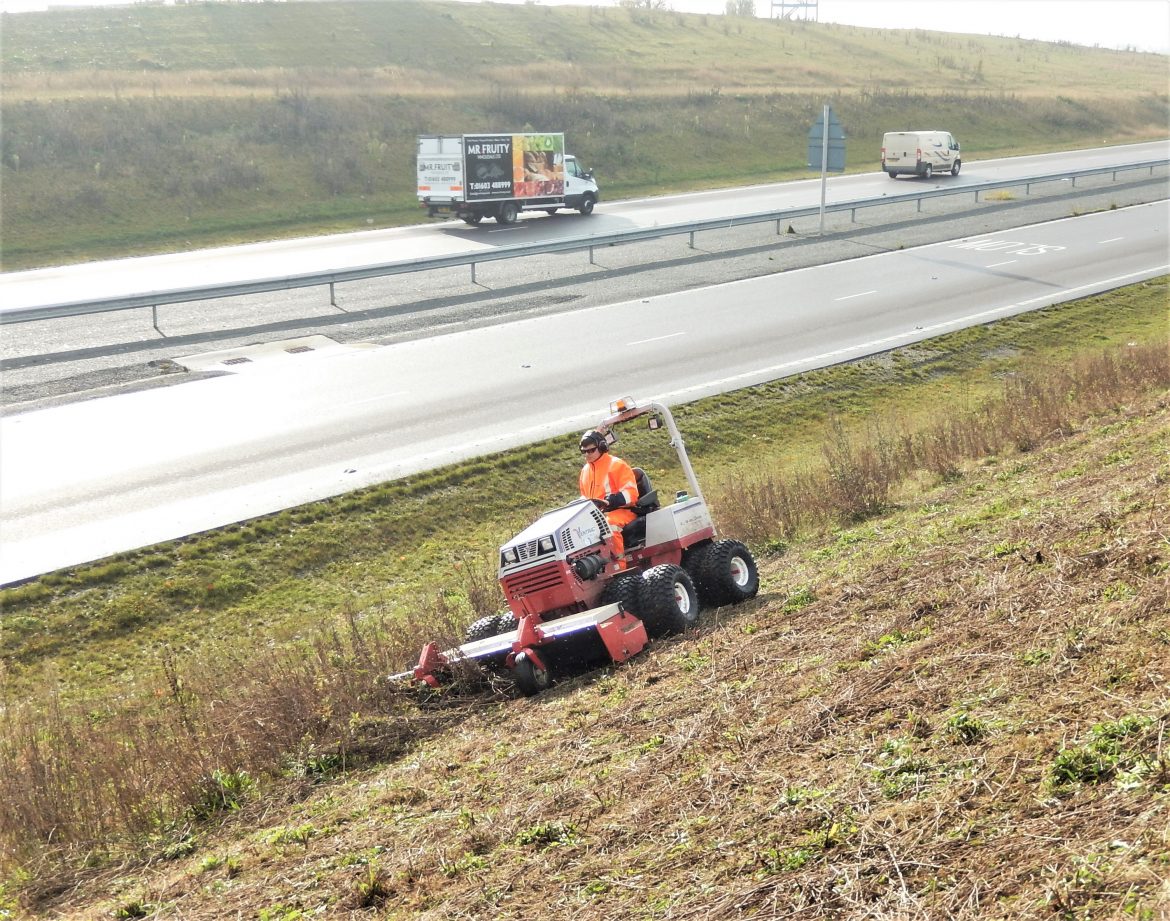 Hedge, Verge and Slope Mower in One Versatile Package - Landscape and ...